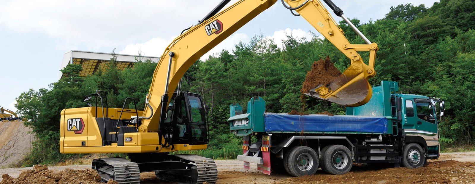 How Do Excavator Controls Enhance Efficiency In Construction