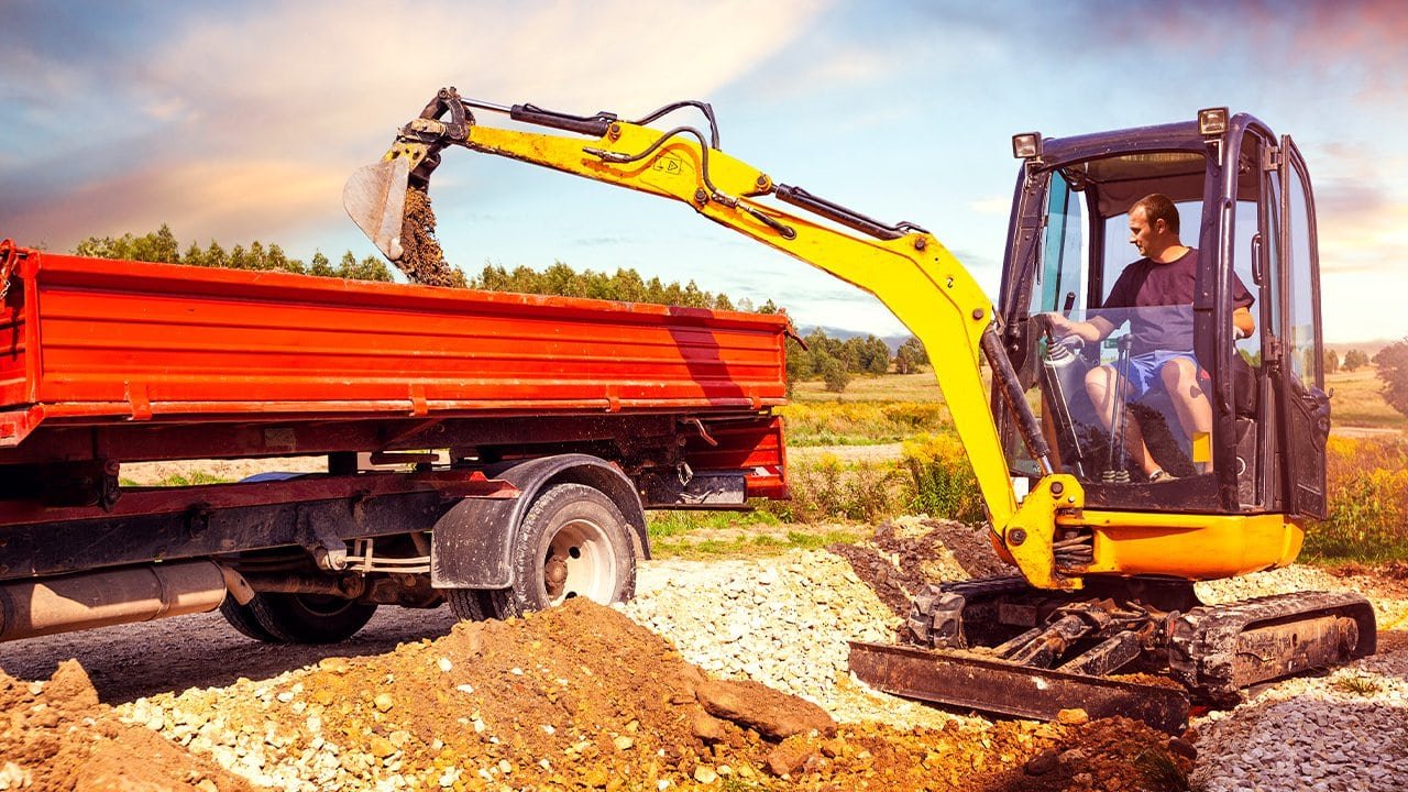 What The Excavator Cost Factors Determine Useful 10tips